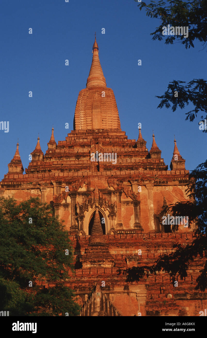 Bagan vertical architecture view myanmar hi-res stock photography and ...