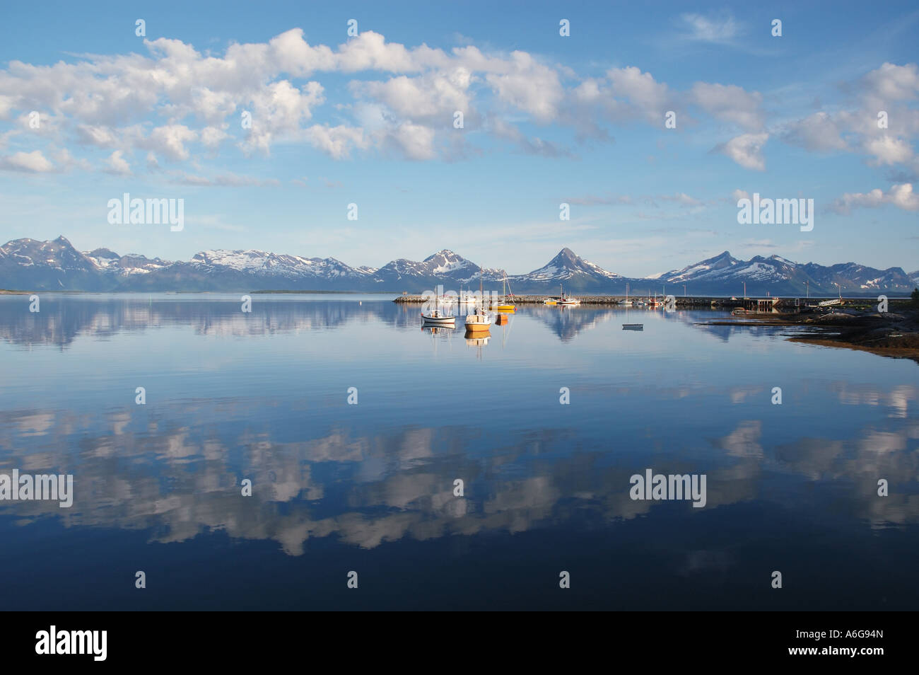 Lofotwall hi-res stock photography and images - Alamy