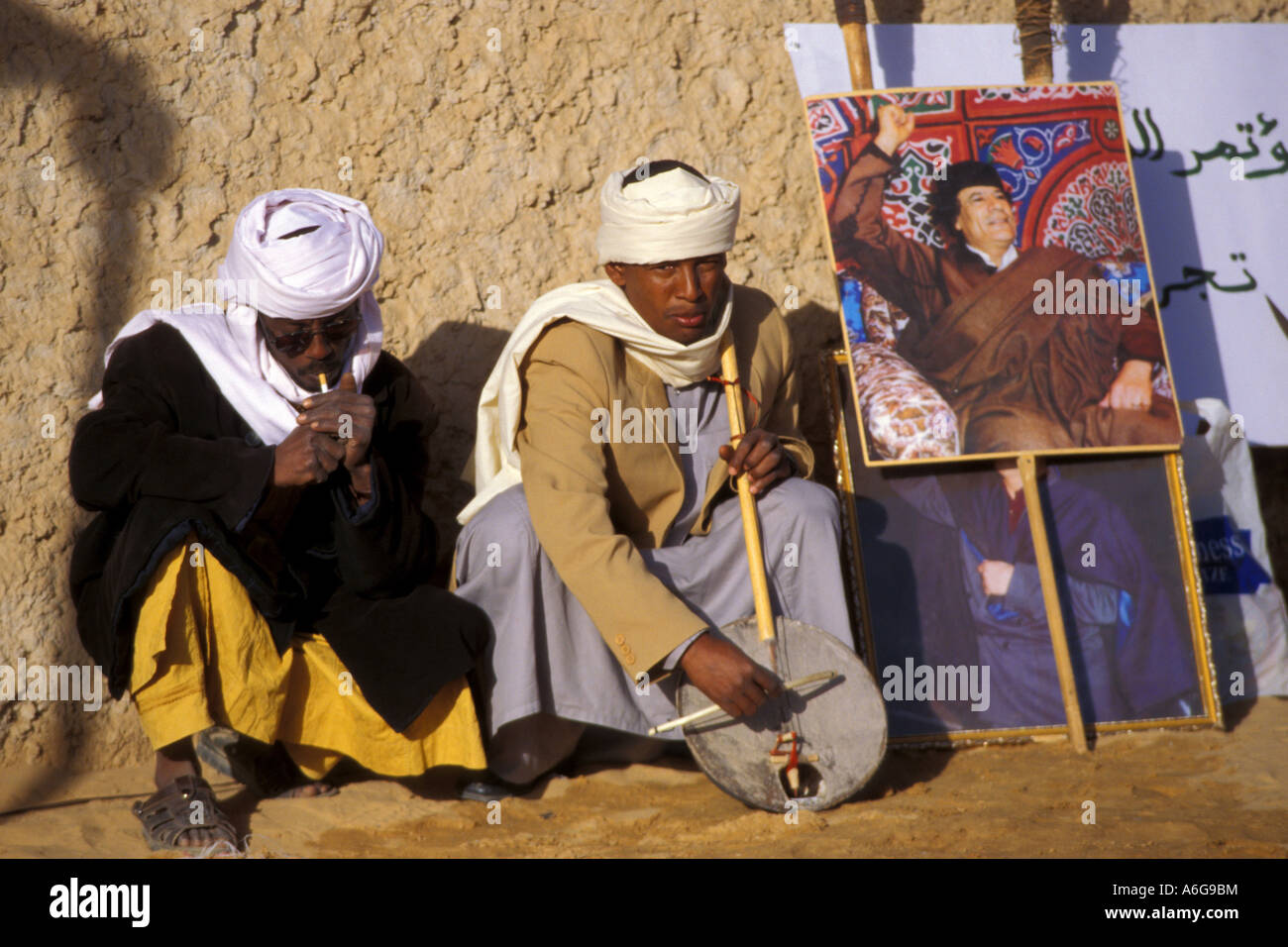 Tuaregs with traditional clothing hi-res stock photography and images ...