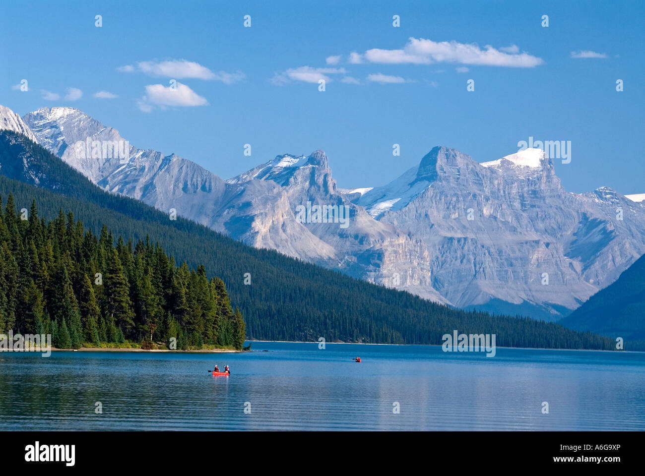Maligne valley mountain range berge nationalpark hi-res stock ...