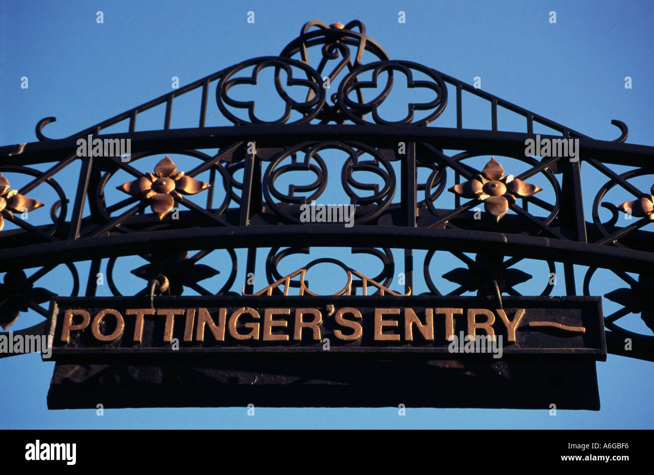 Pottinger entry belfast hi-res stock photography and images - Alamy