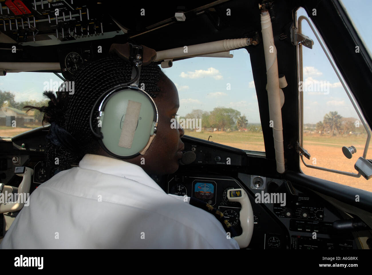 Pilot take off hi-res stock photography and images - Alamy