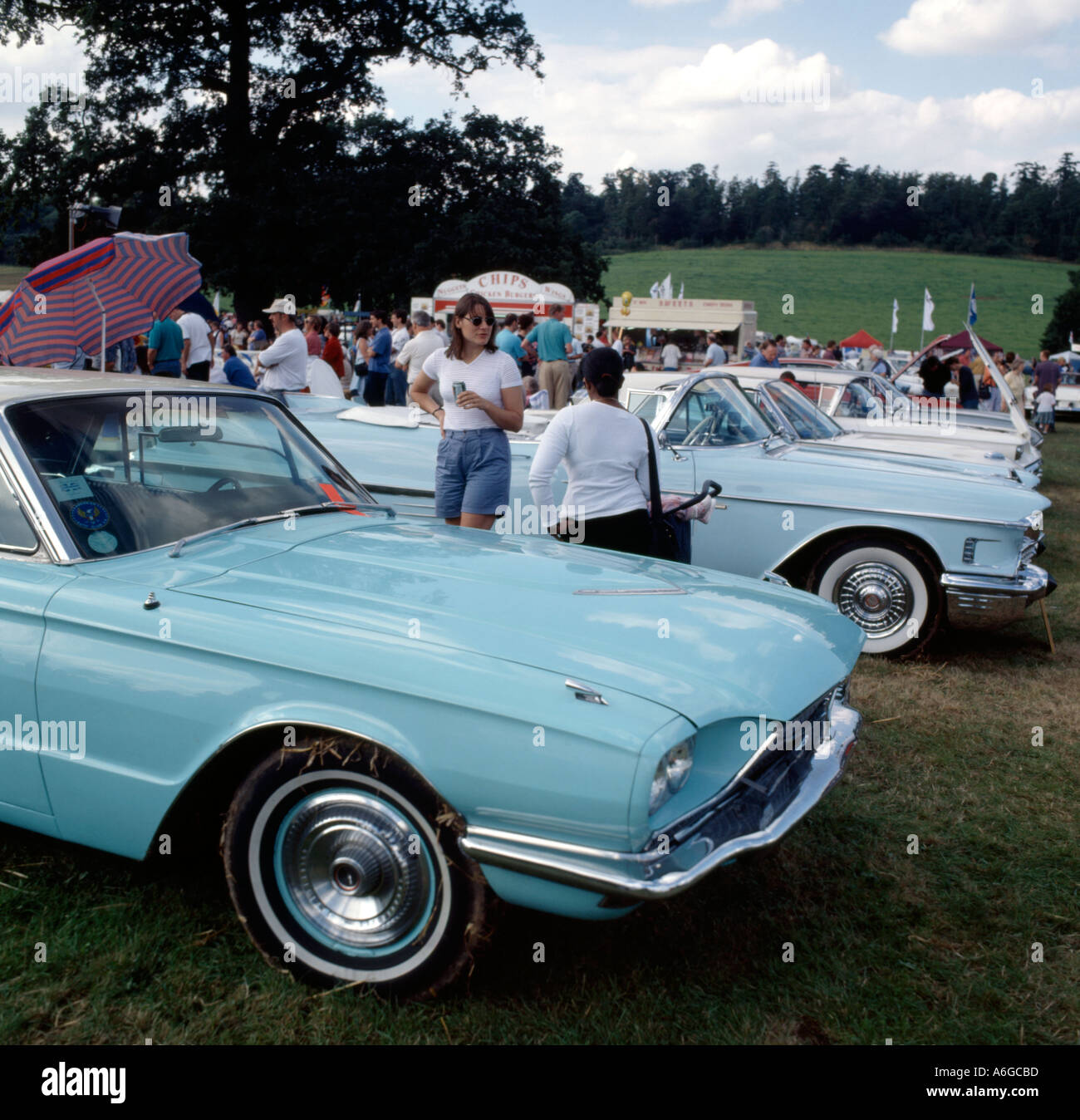 Classic American car show Stock Photo - Alamy
