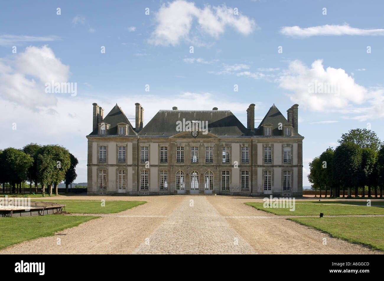 Chateau du pin france hi-res stock photography and images - Alamy