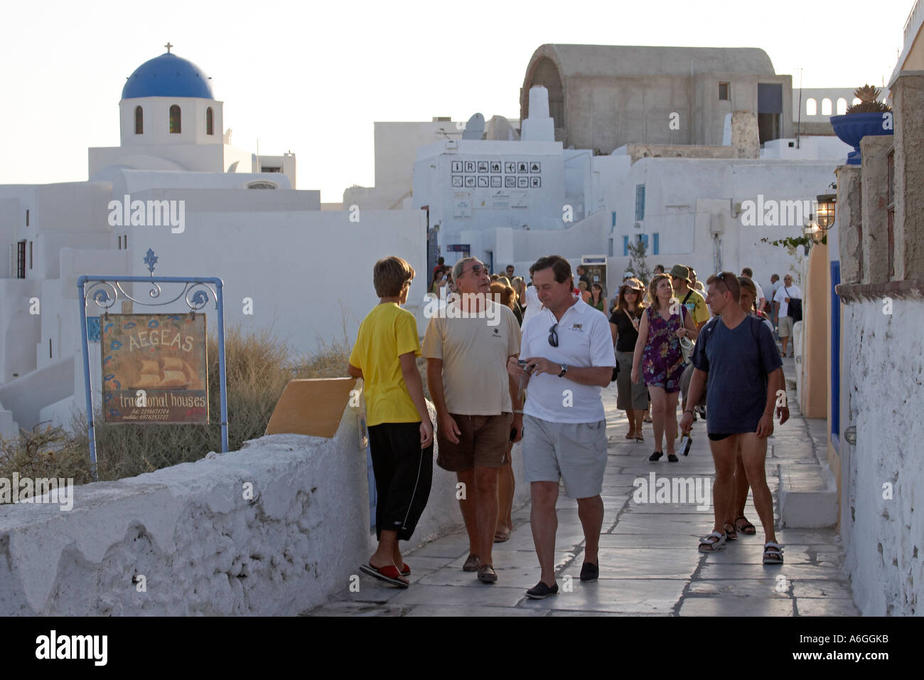 People tourists and visitors Stock Photo - Alamy