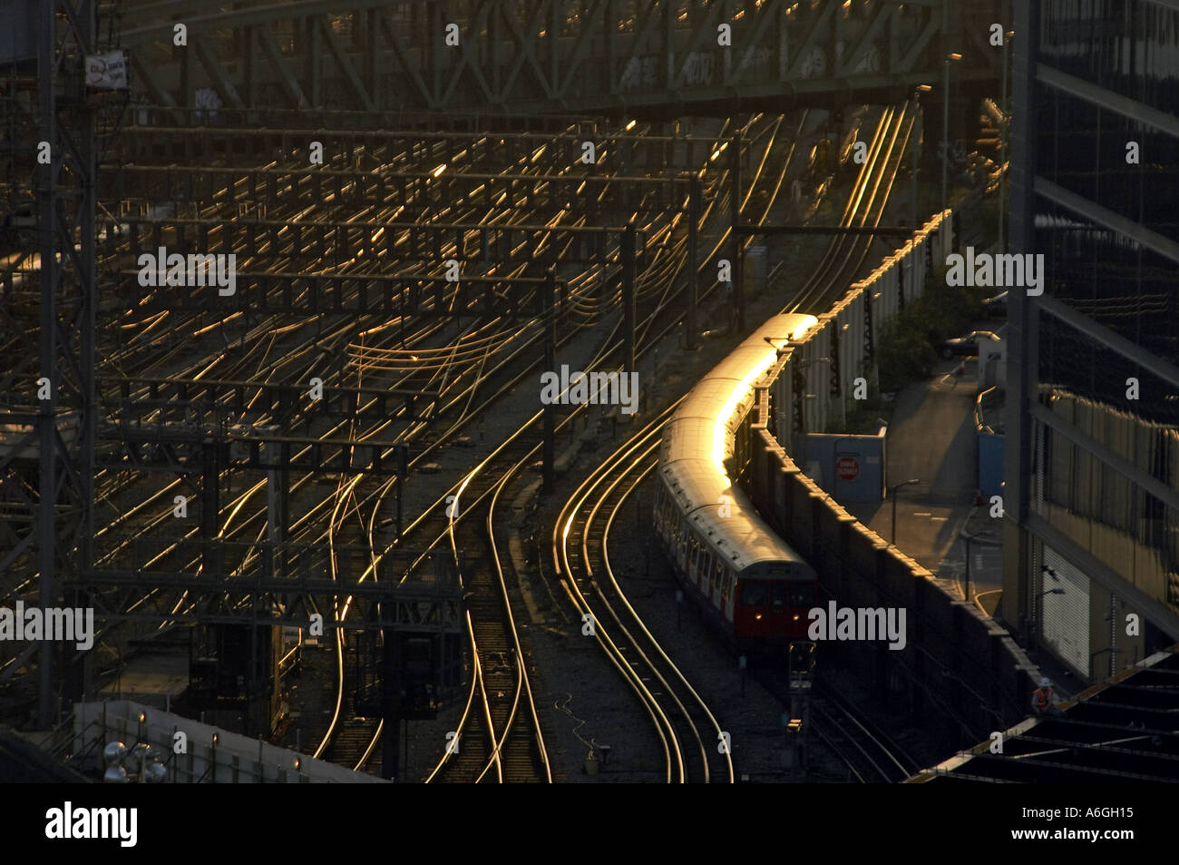 Sunlight reflecting off train hi-res stock photography and images - Alamy
