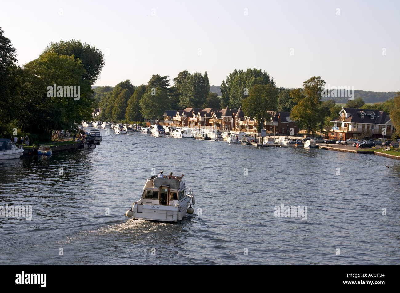 Bourne end buckinghamshire hi-res stock photography and images - Alamy