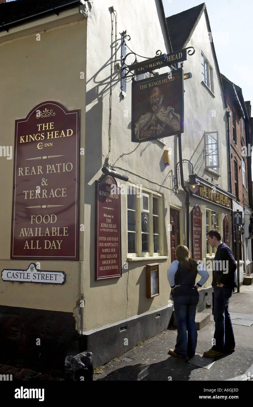 Castle street guildford hi-res stock photography and images - Alamy