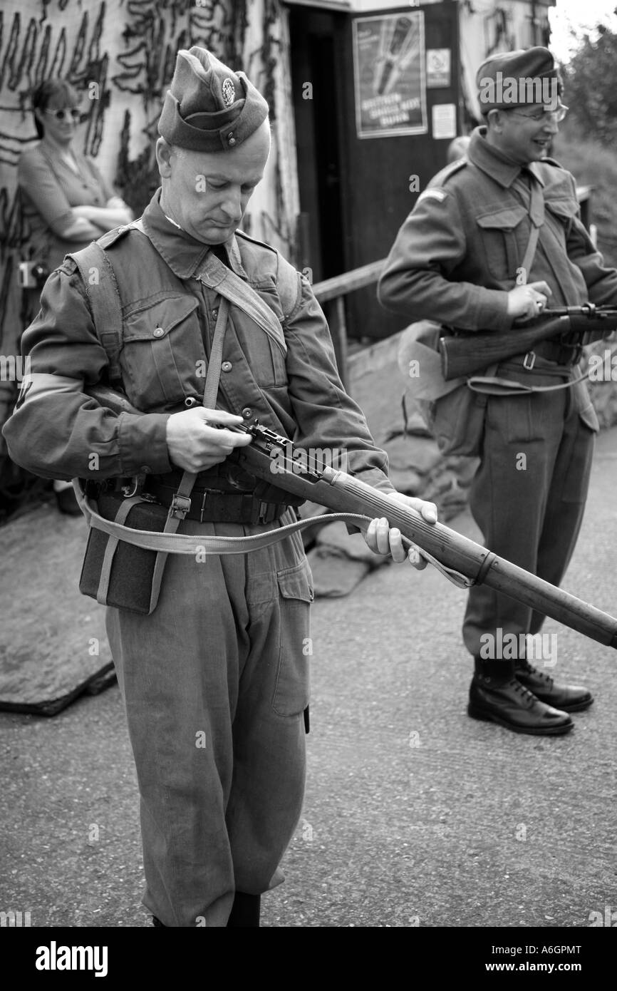 Gun inspection Black and White Stock Photos & Images - Alamy