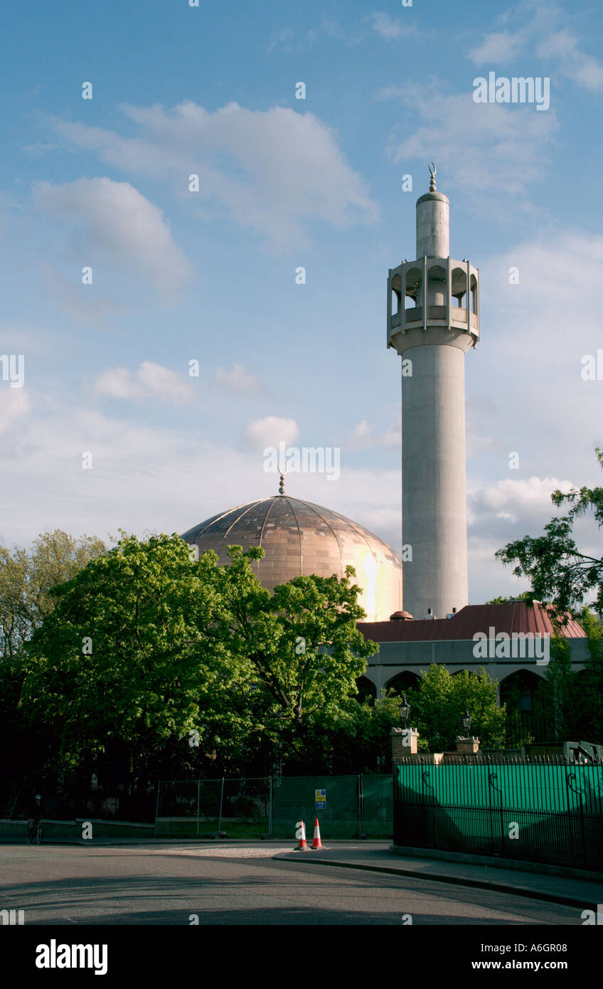 Regents Park muslim Mosque in London England Stock Photo - Alamy