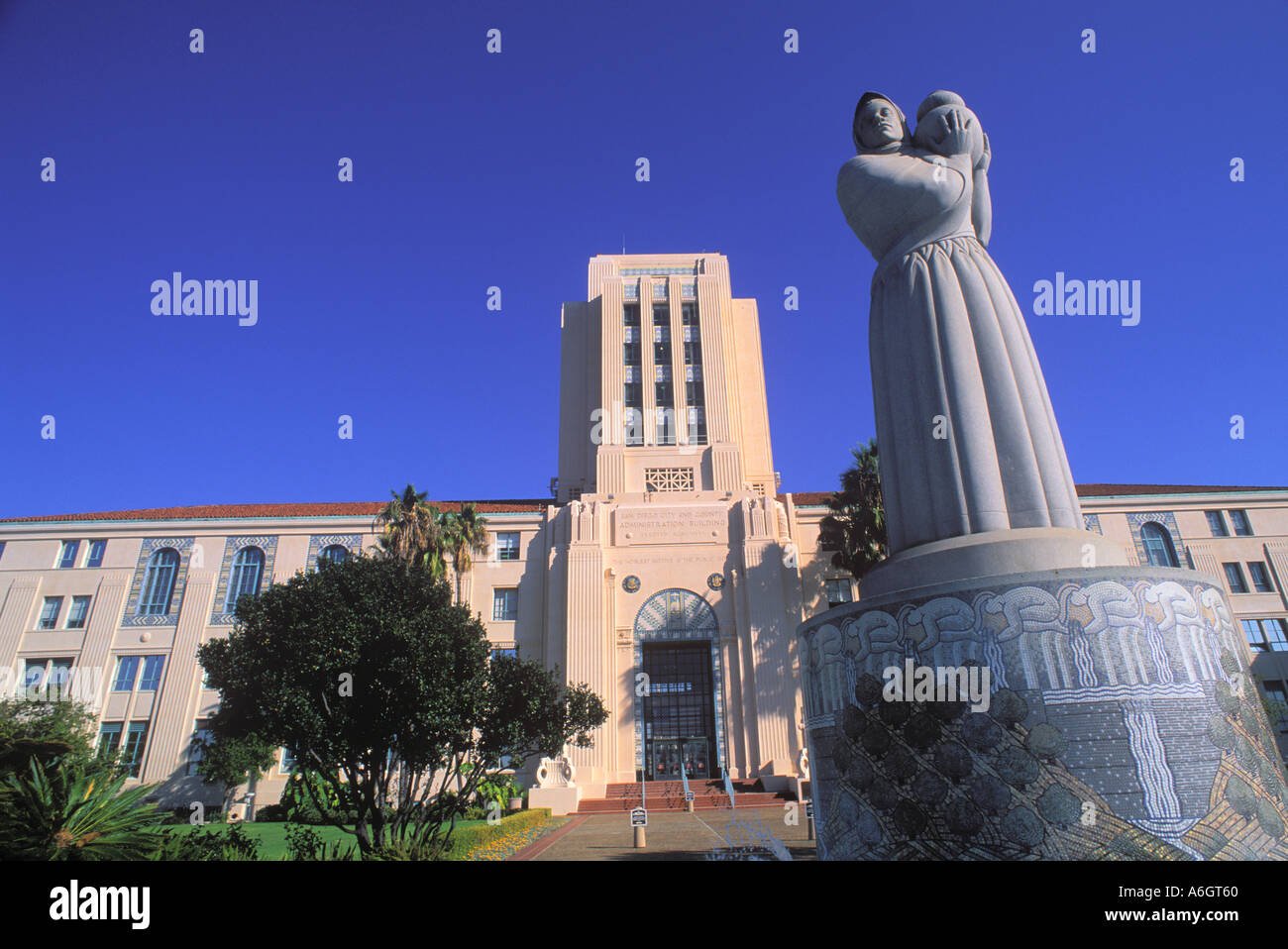 San diego county administration building hi-res stock photography and ...