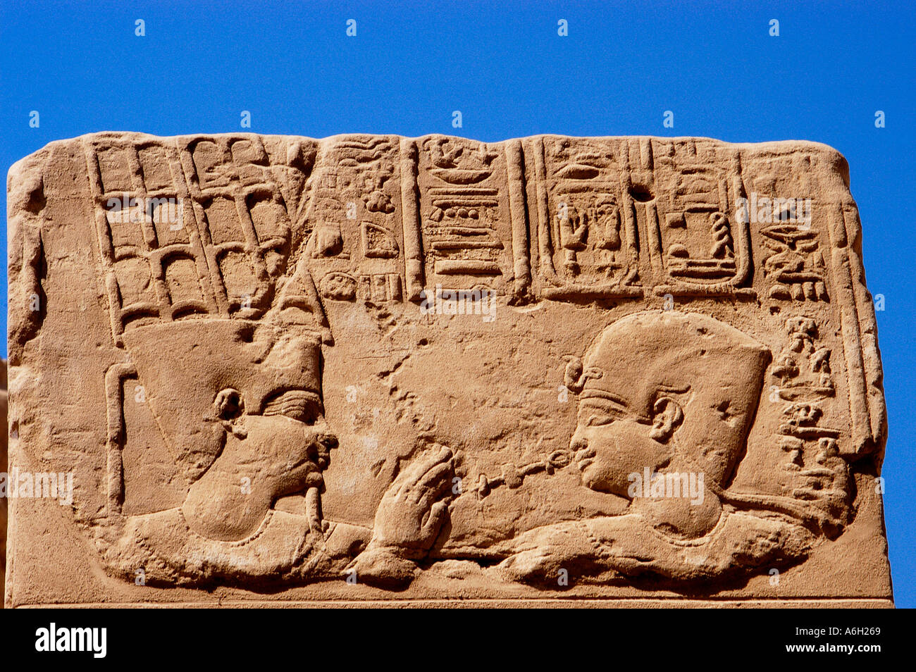 Great temple of amun re at karnak hi-res stock photography and images ...