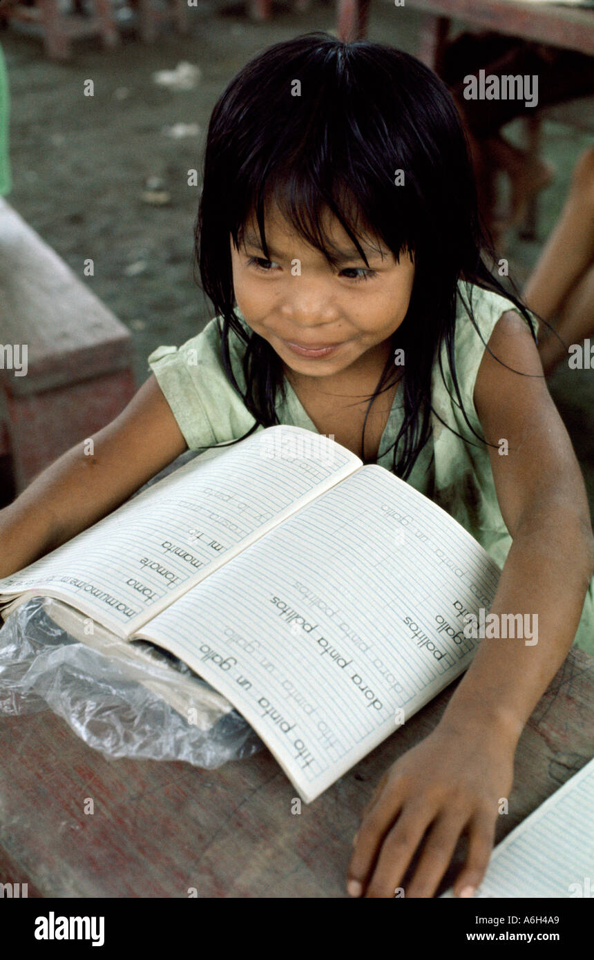 Shipibo hi-res stock photography and images - Alamy