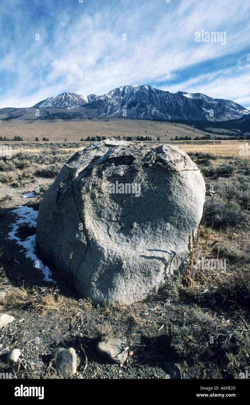 Boulder in the Desert Stock Photo - Alamy