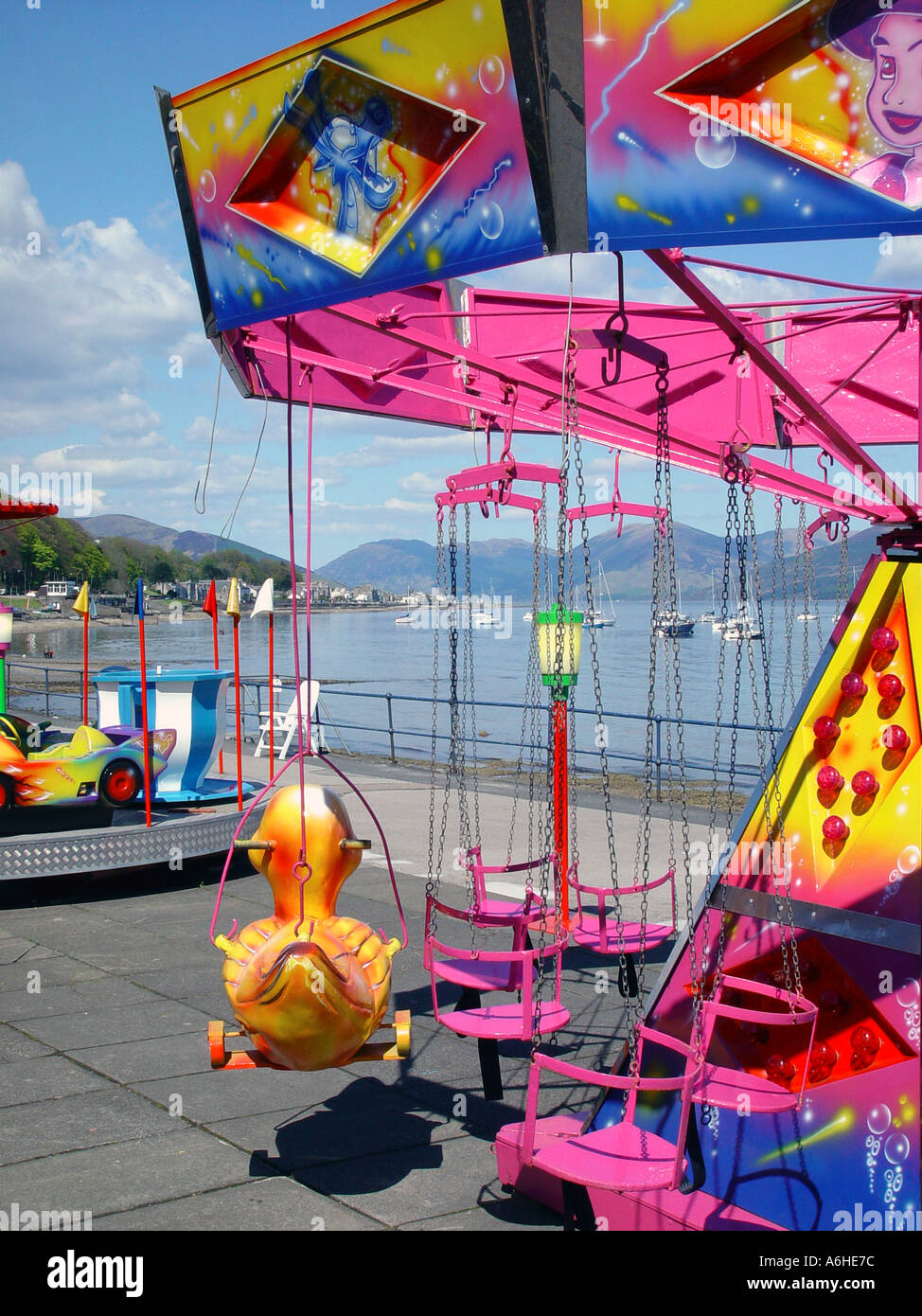 Teacup carousel hi-res stock photography and images - Alamy
