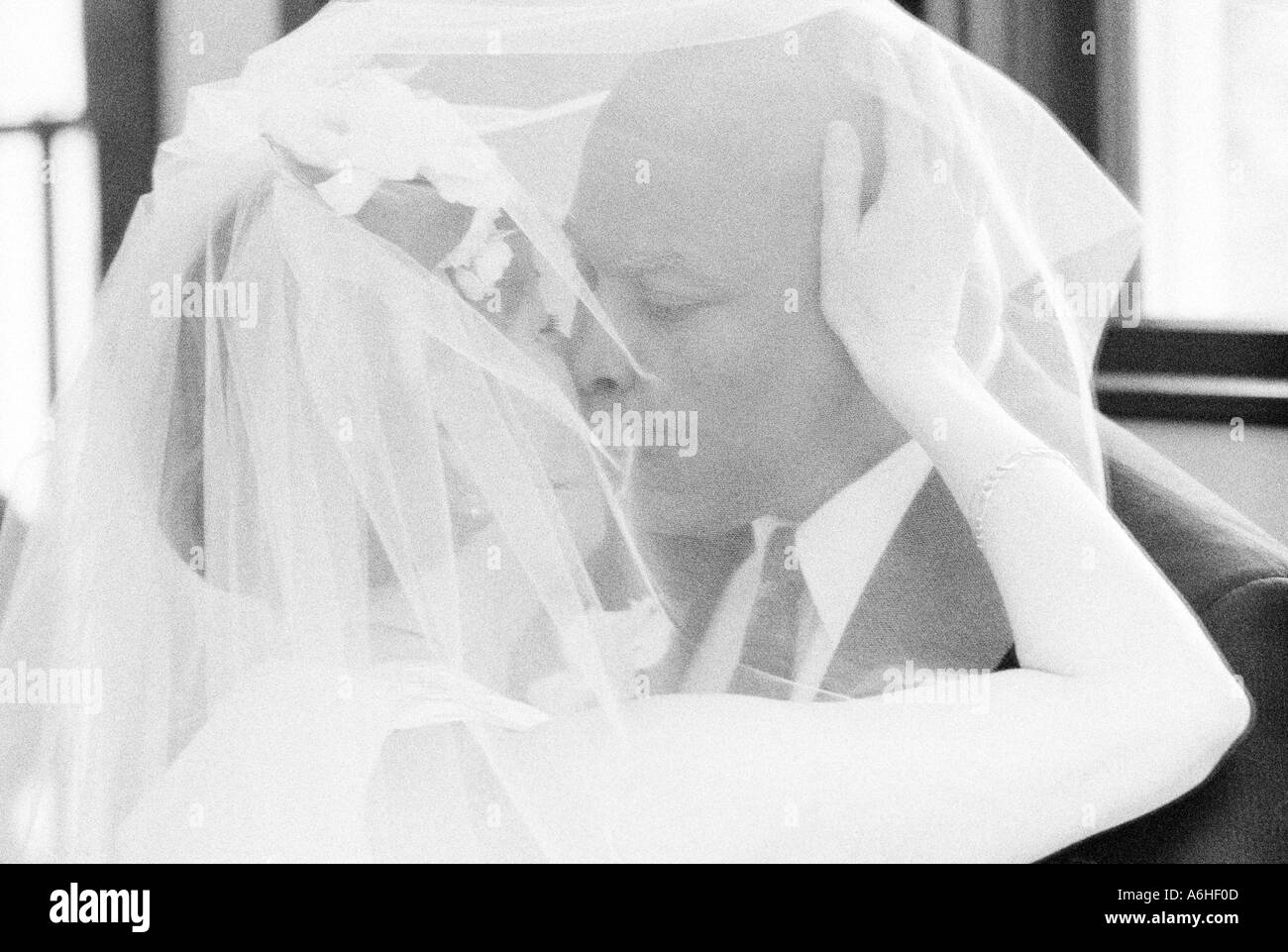 Bride Kissing Father Stock Photo - Alamy