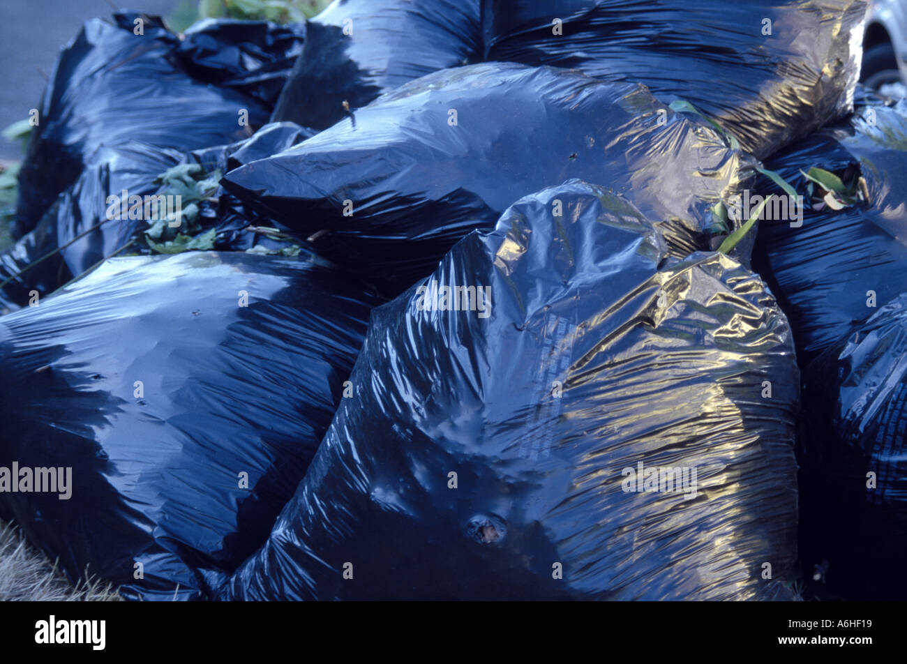 Hefty bag hi-res stock photography and images - Alamy