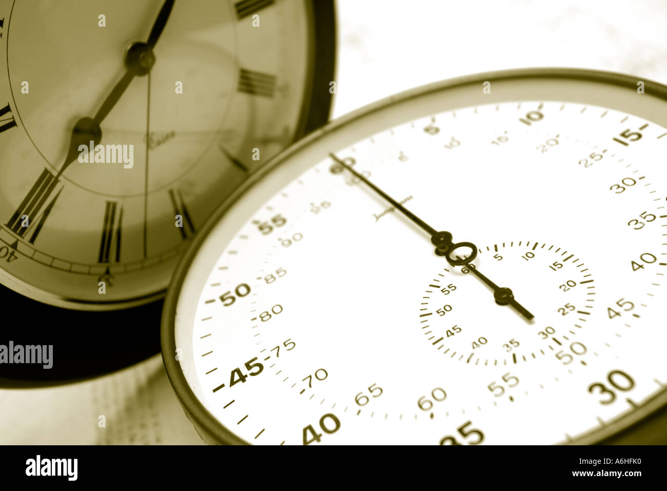 stop-clock timer and wall clock Stock Photo - Alamy