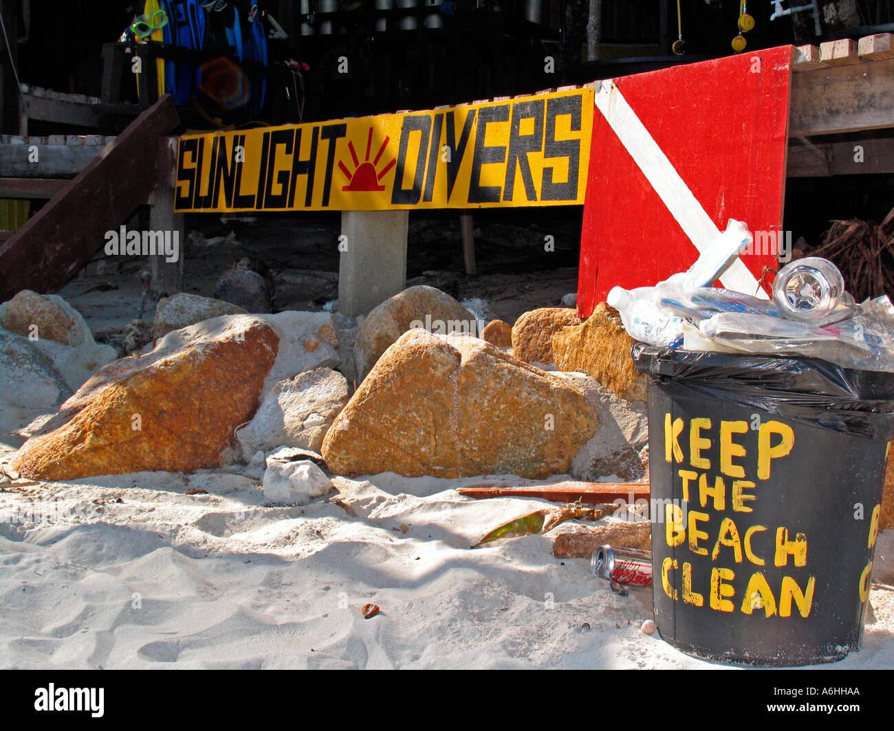 Rubbish beach pollution malaysia hi-res stock photography and images ...