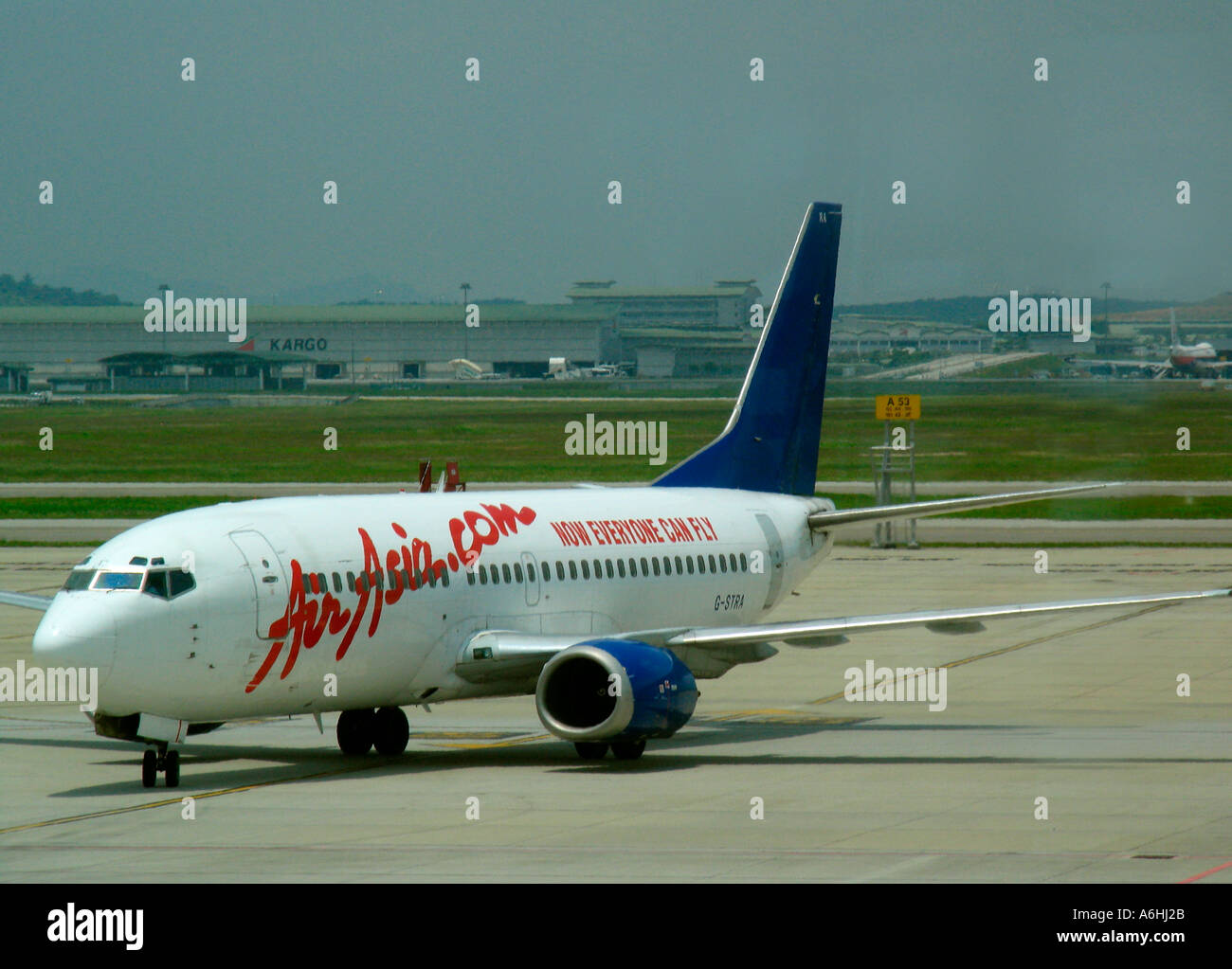 Air Asia Boeing 737 Kuala Lumpur International Airport Malaysia Stock ...