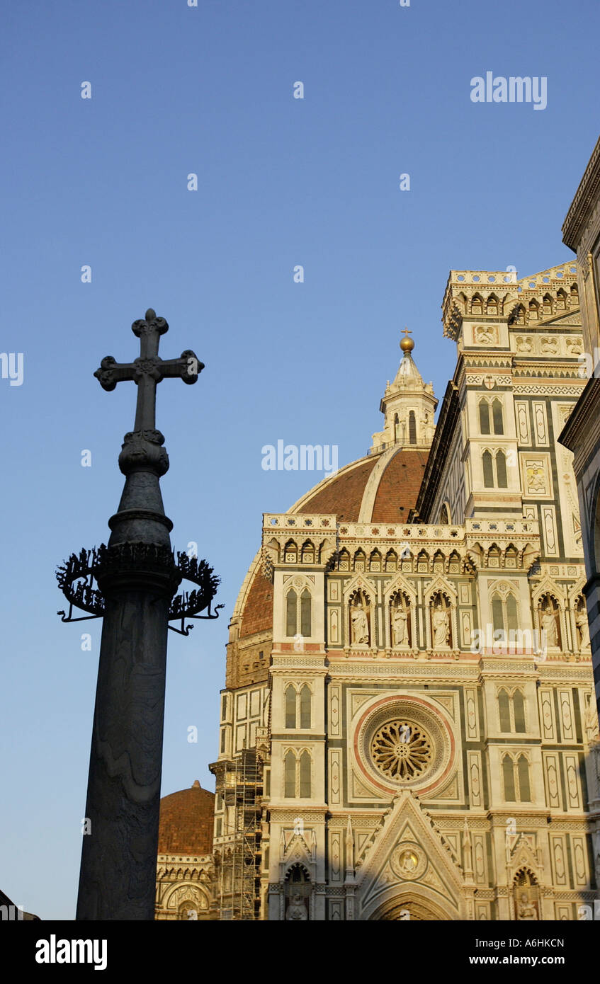 Cross and Cathedral Florence, Italy Stock Photo - Alamy