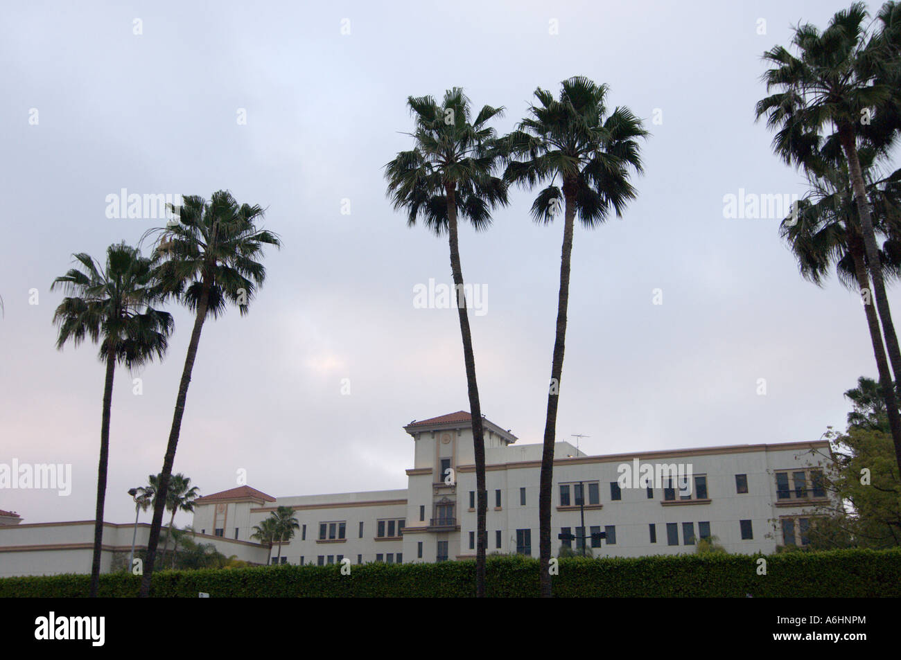 Paramount studio exterior hi-res stock photography and images - Alamy