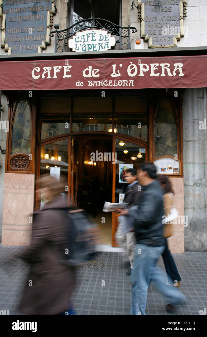 Cafe de l opera barcelona hi-res stock photography and images - Alamy