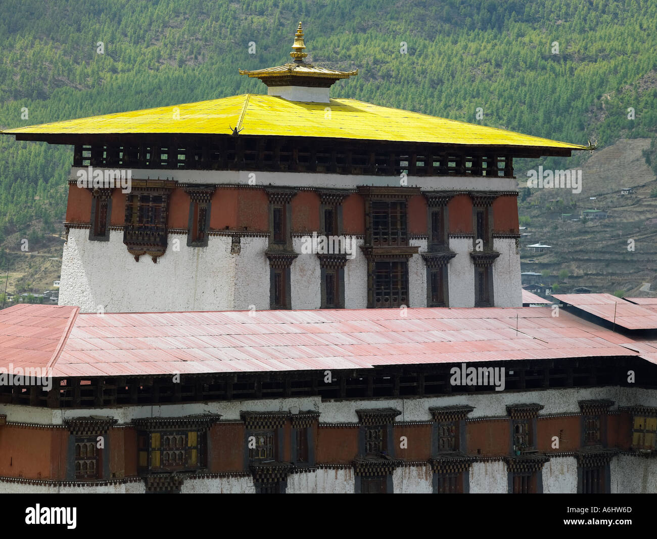 Paro Dzong in Bhutan the land of the thunder dragon Stock Photo - Alamy