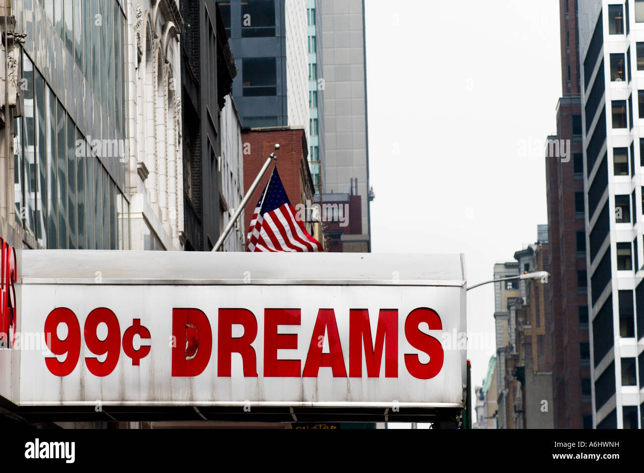 99 cent sign hi-res stock photography and images - Alamy