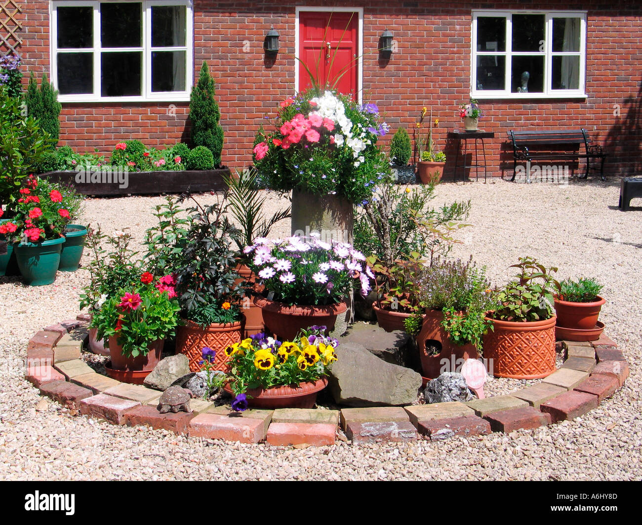 Gravel bricks hi-res stock photography and images - Alamy