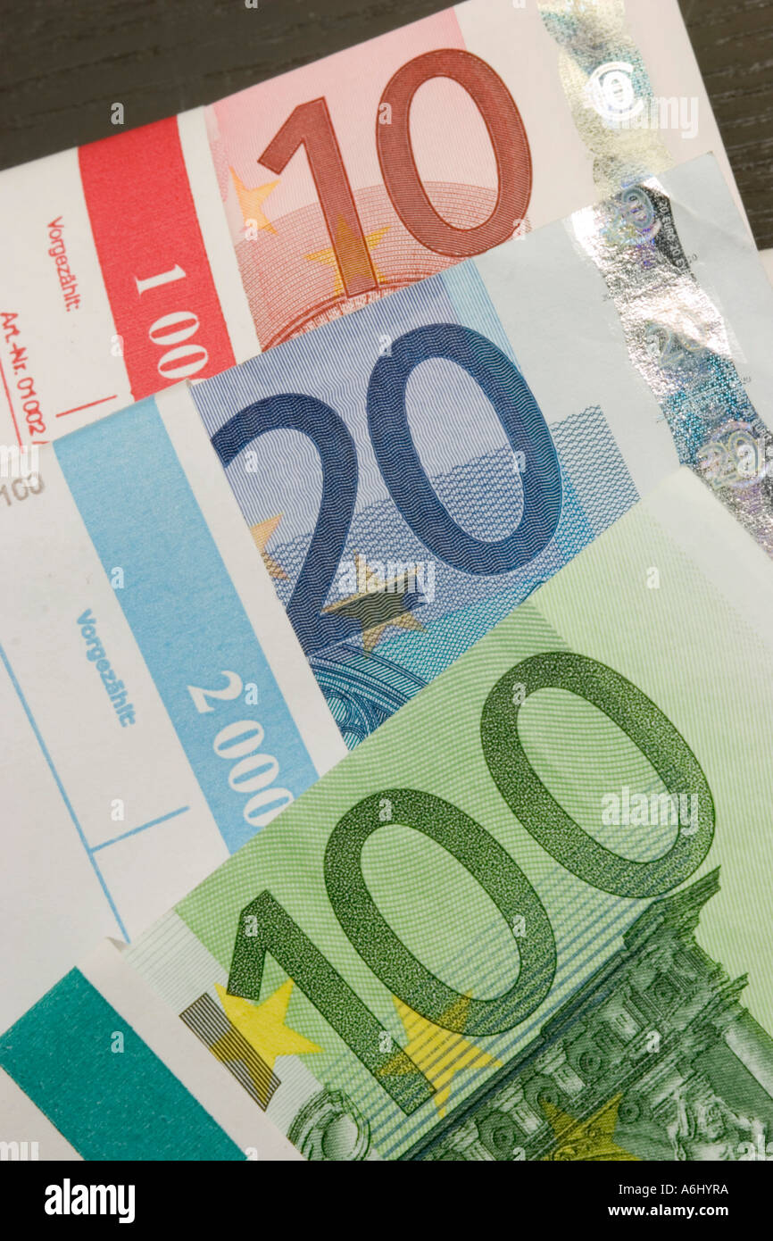 Bundles money euro banknotes hi-res stock photography and images - Alamy