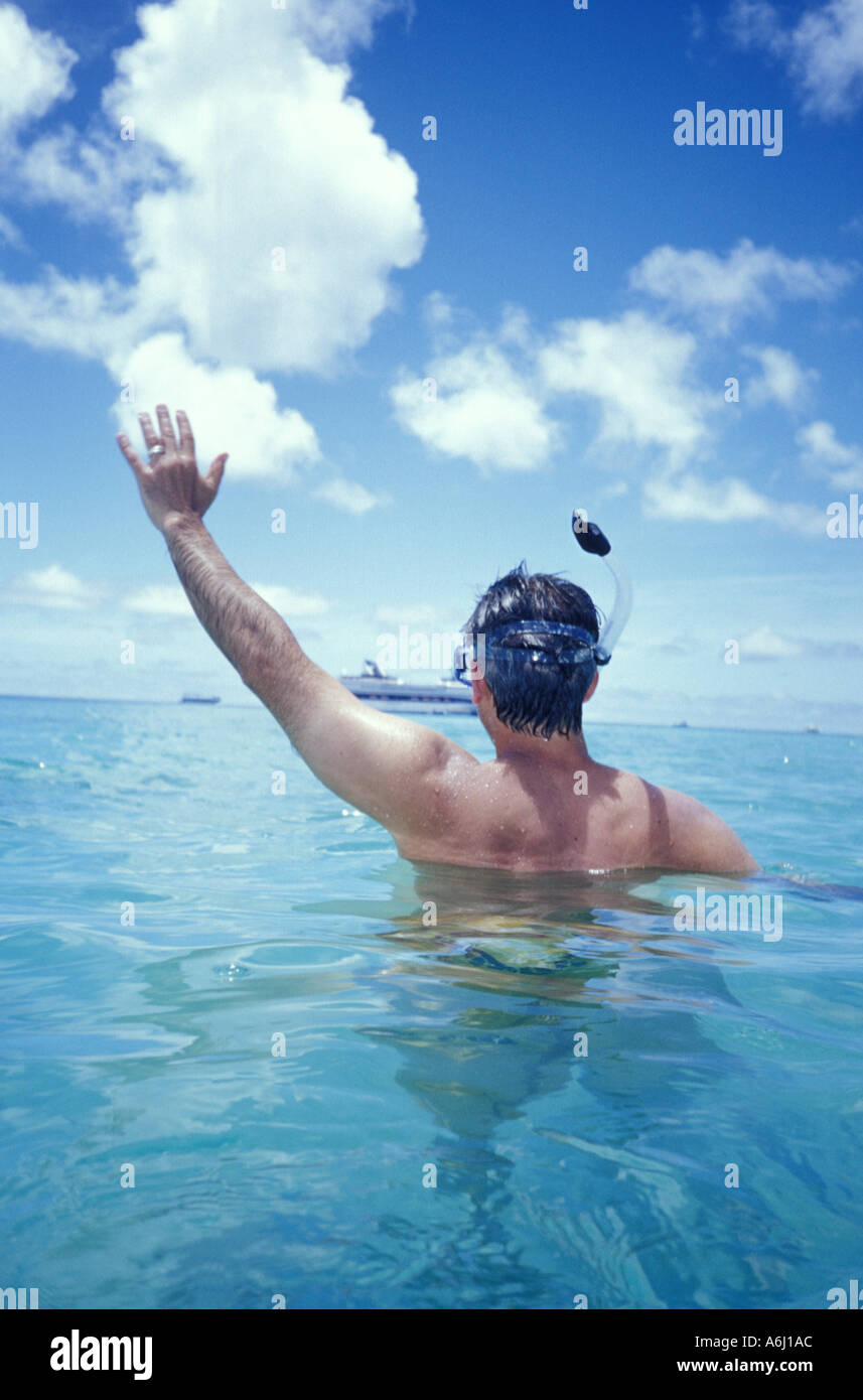 Waving at ship hi-res stock photography and images - Alamy