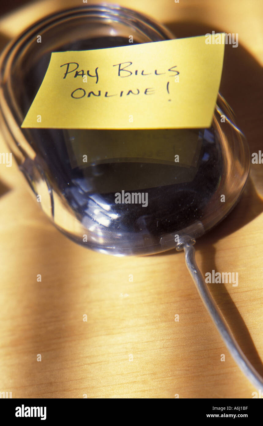 Post It Note on Mouse Stock Photo - Alamy