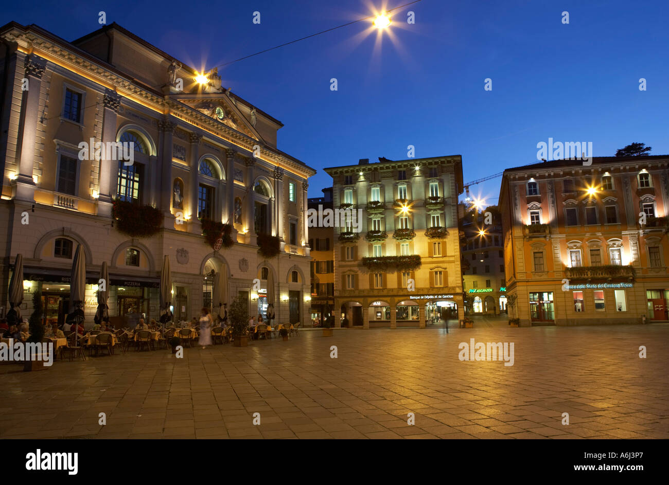 The lit historical city hall and representative buildings to the Piazza ...