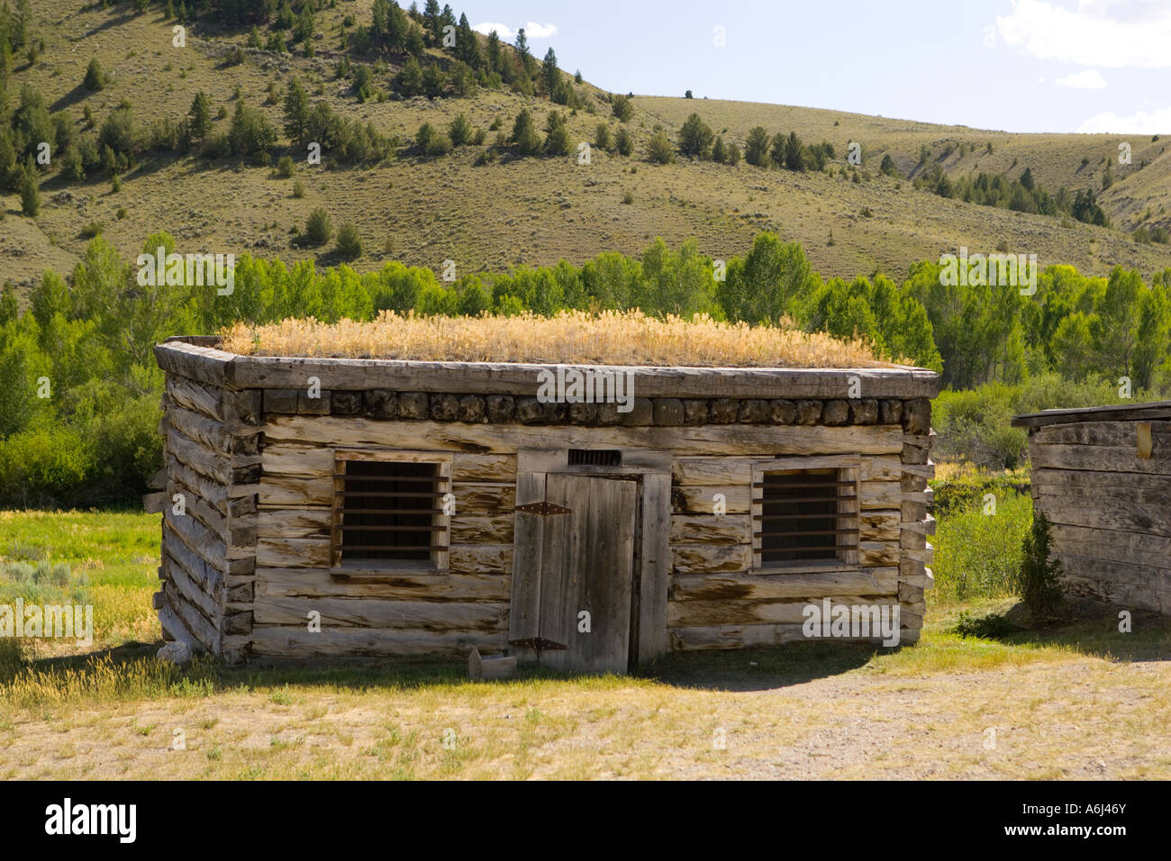 BANNACK MONTANA USA Ghost town jail in old gold mining settlement ...