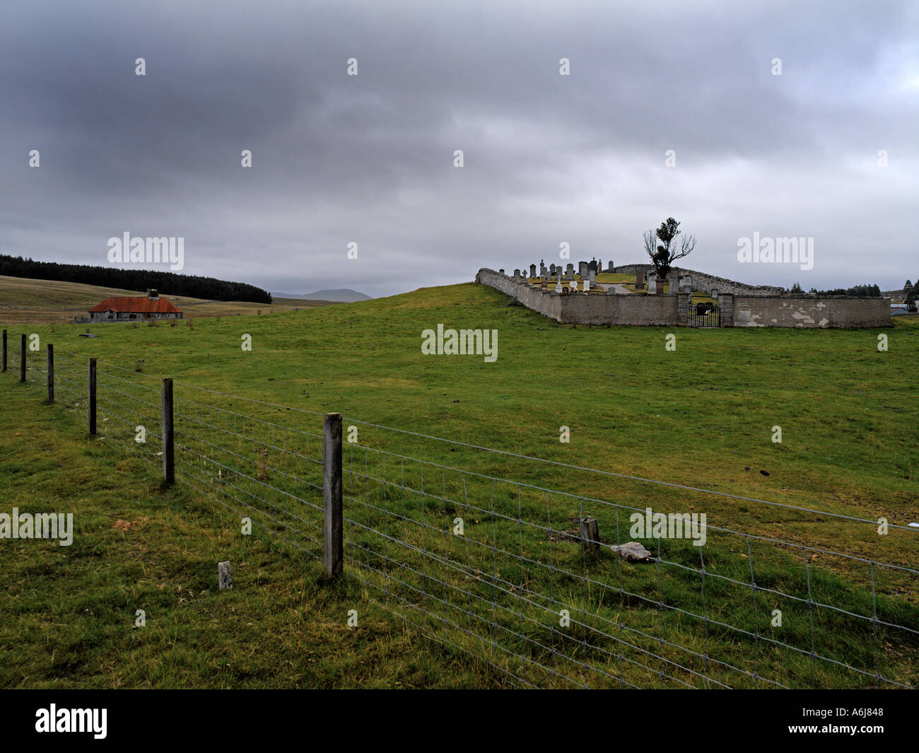 graveyard caithness Stock Photo - Alamy