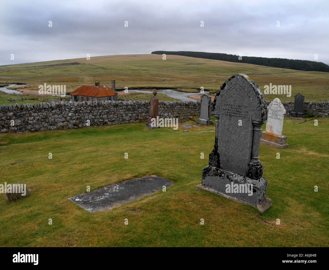 graveyard stones caithness Stock Photo - Alamy