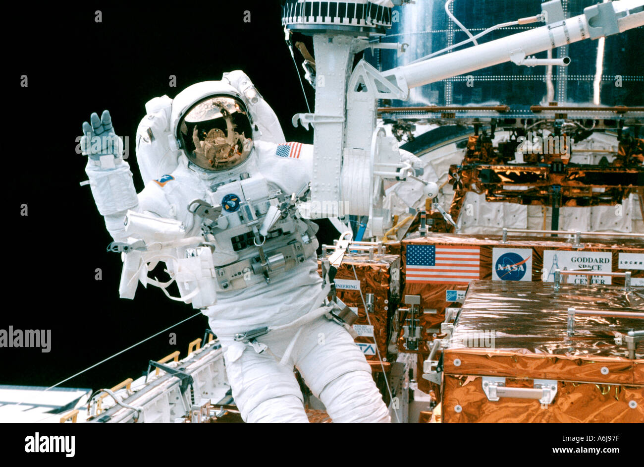 Astronaut Waving Bye