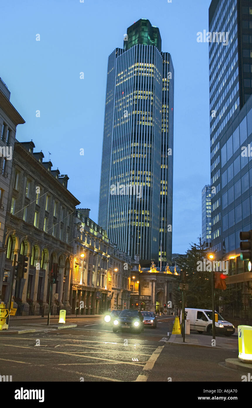 Tower 42 london financial hi-res stock photography and images - Alamy