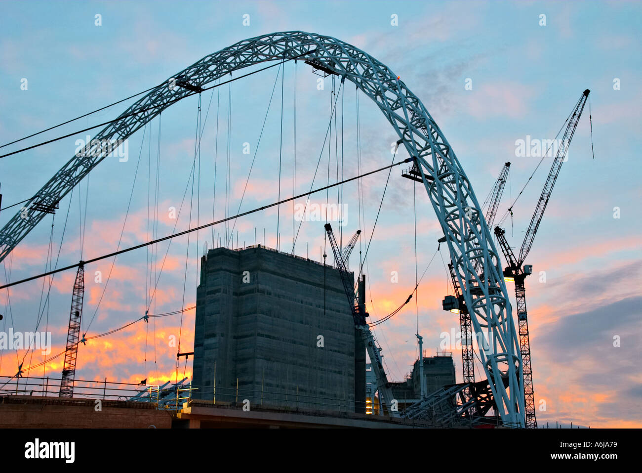 New wembley stadium construction hi-res stock photography and images ...