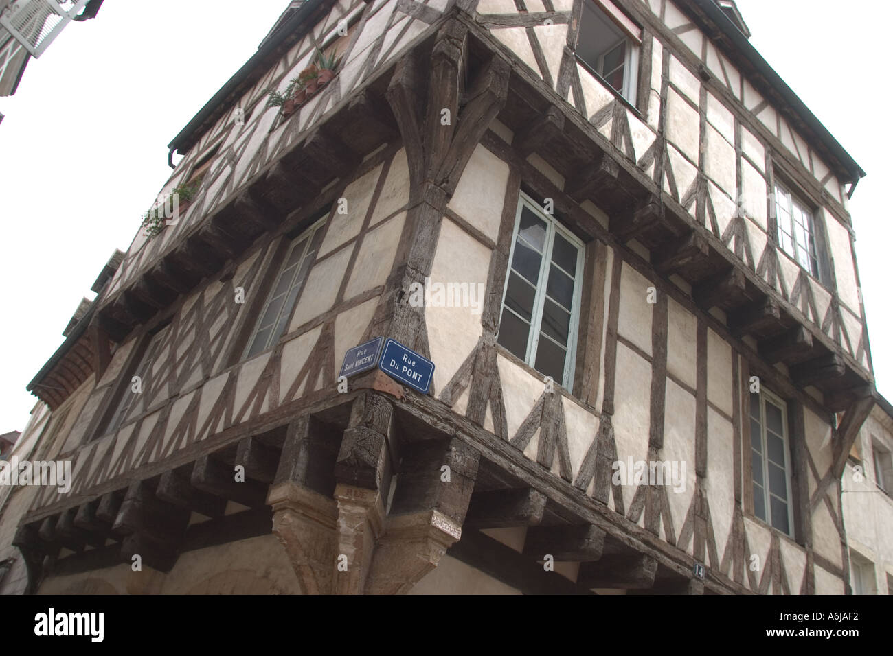 Chalons burgundy hi-res stock photography and images - Alamy