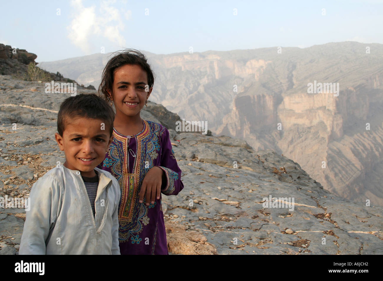 Children in traditional dress omani hi-res stock photography and images ...