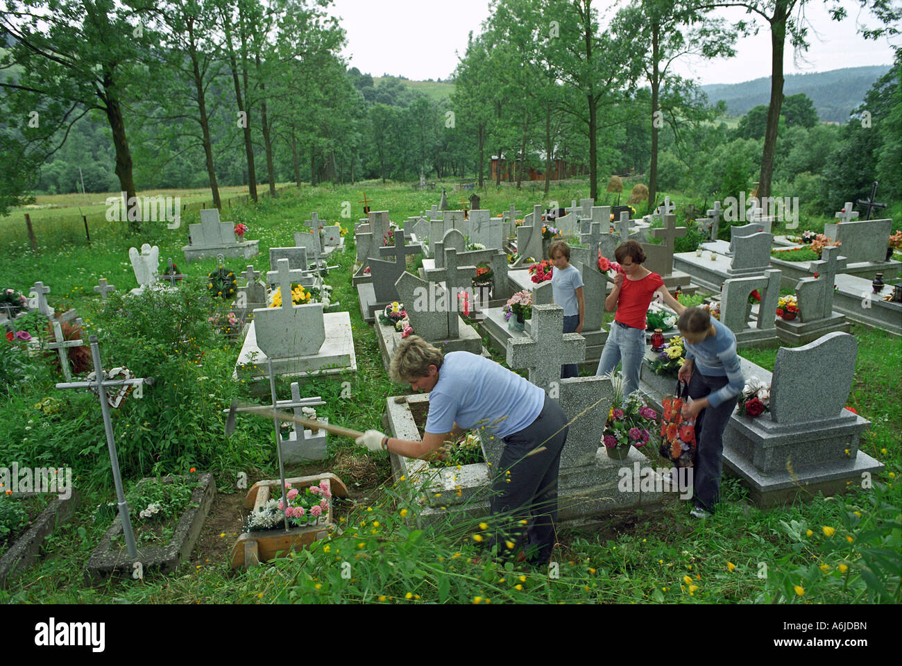 Girls grave hi-res stock photography and images - Alamy