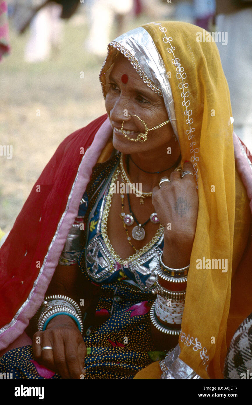 Woman from india during pushkar fair hi-res stock photography and ...