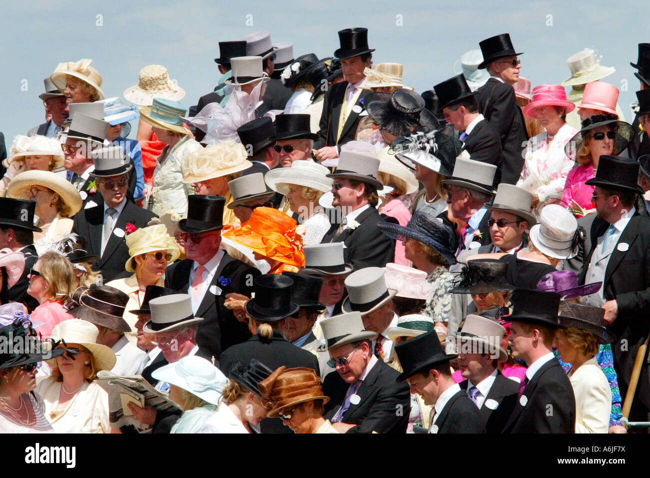 People at horse races, Royal Ascot, Great Britain Stock Photo - Alamy