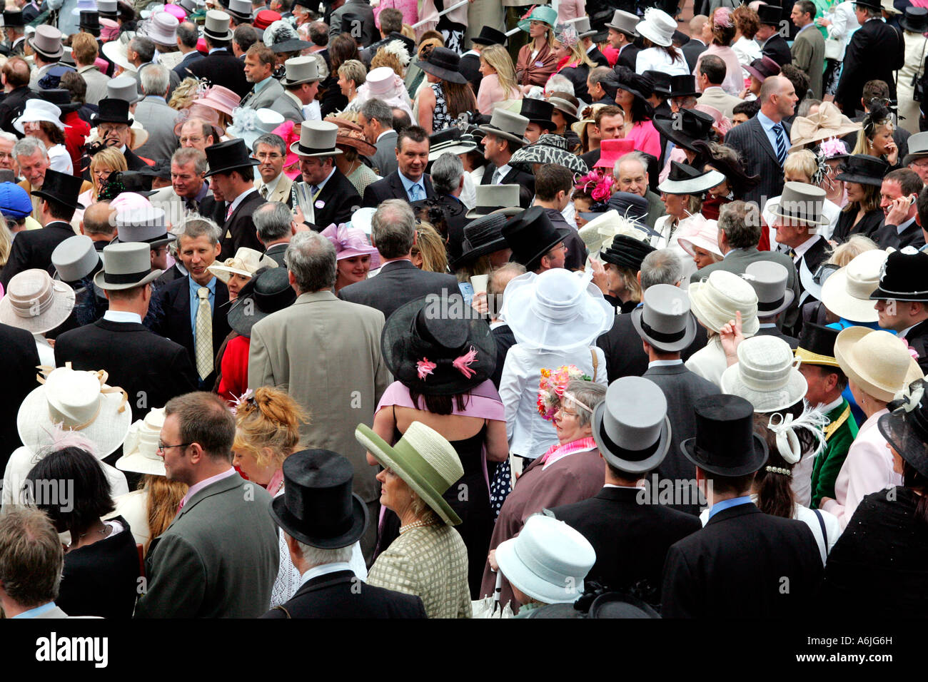 People at Royal Ascot horse race, York, Great Britain Stock Photo - Alamy