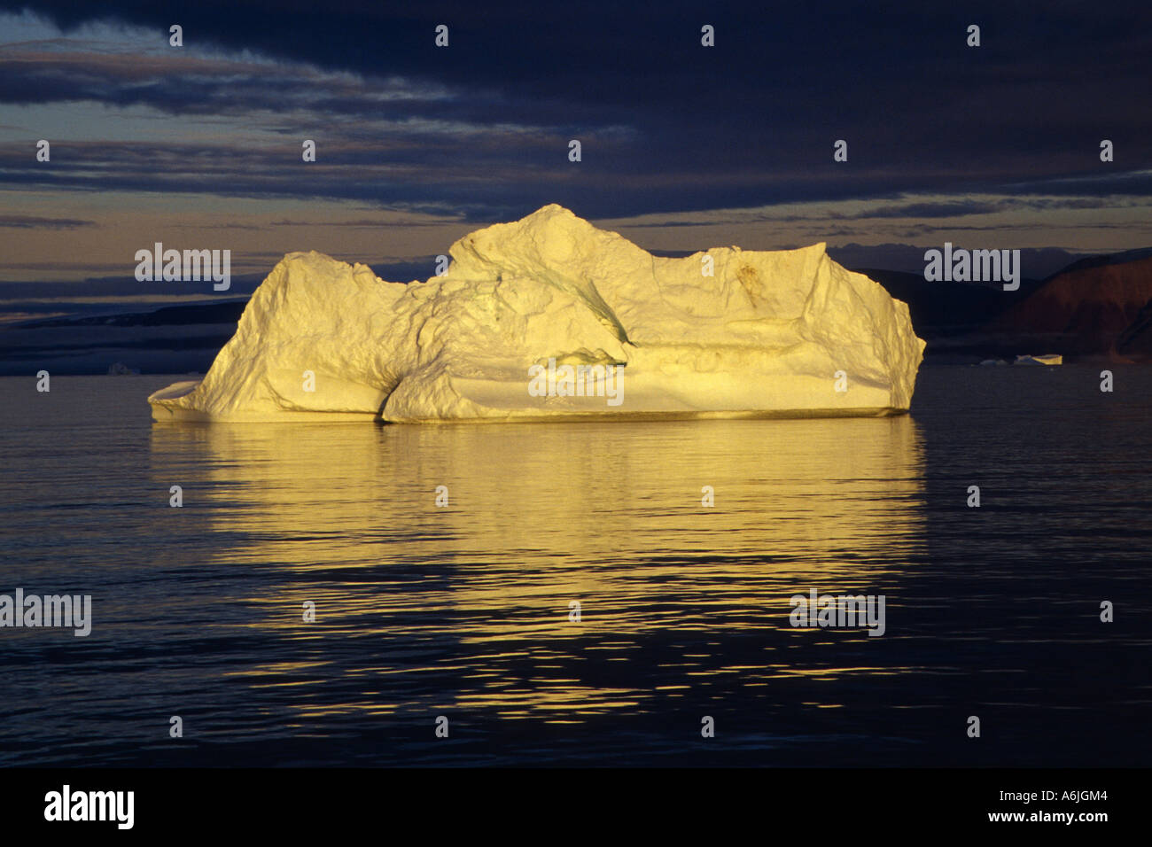 Iceberg greenland northern lights hi-res stock photography and images ...