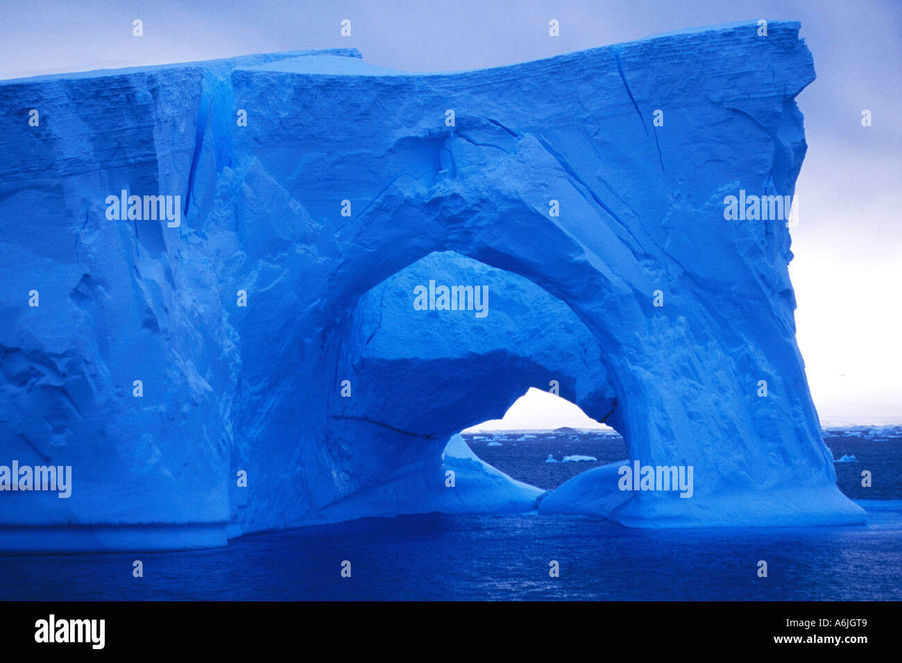 Iceberg arches hi-res stock photography and images - Alamy