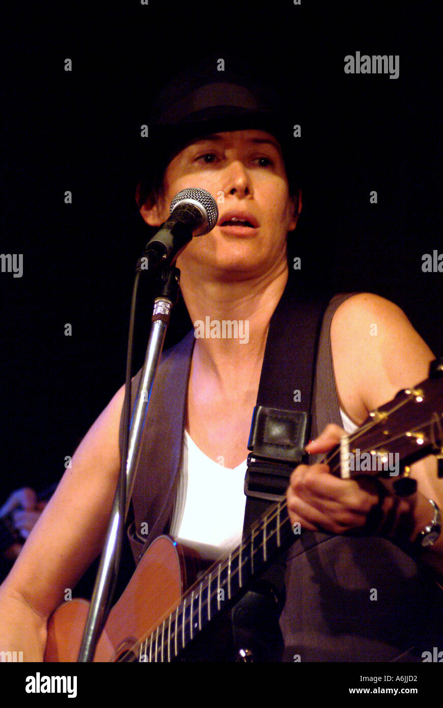 Michelle Shocked and musicians performing at Jittoku Kyoto Japan ...