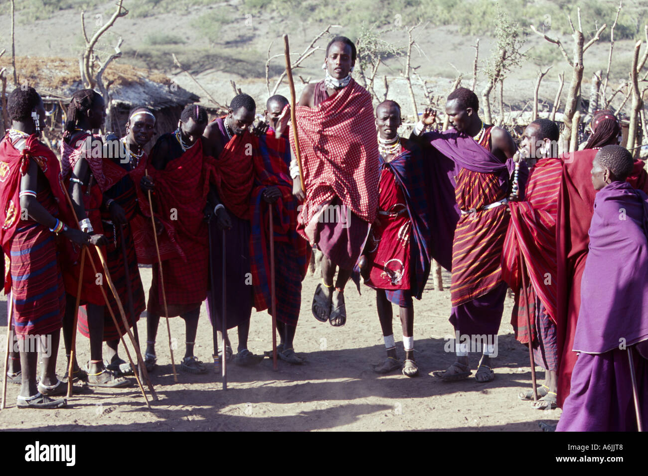 Massai dance hi-res stock photography and images - Alamy